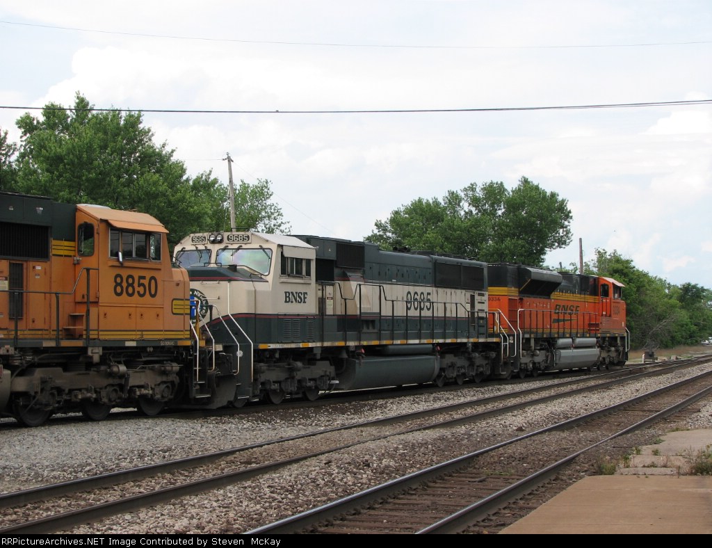 BNSF 9685